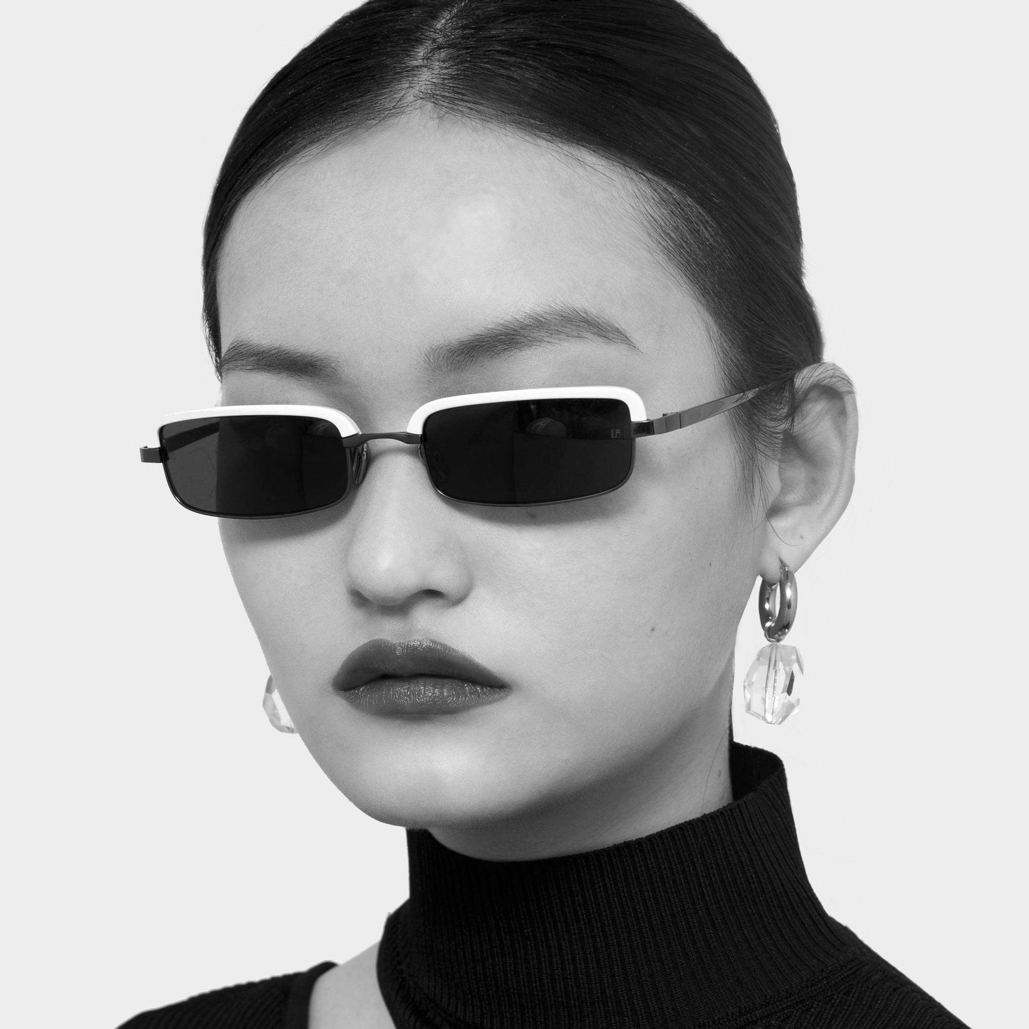 LEONA – F R A M E S